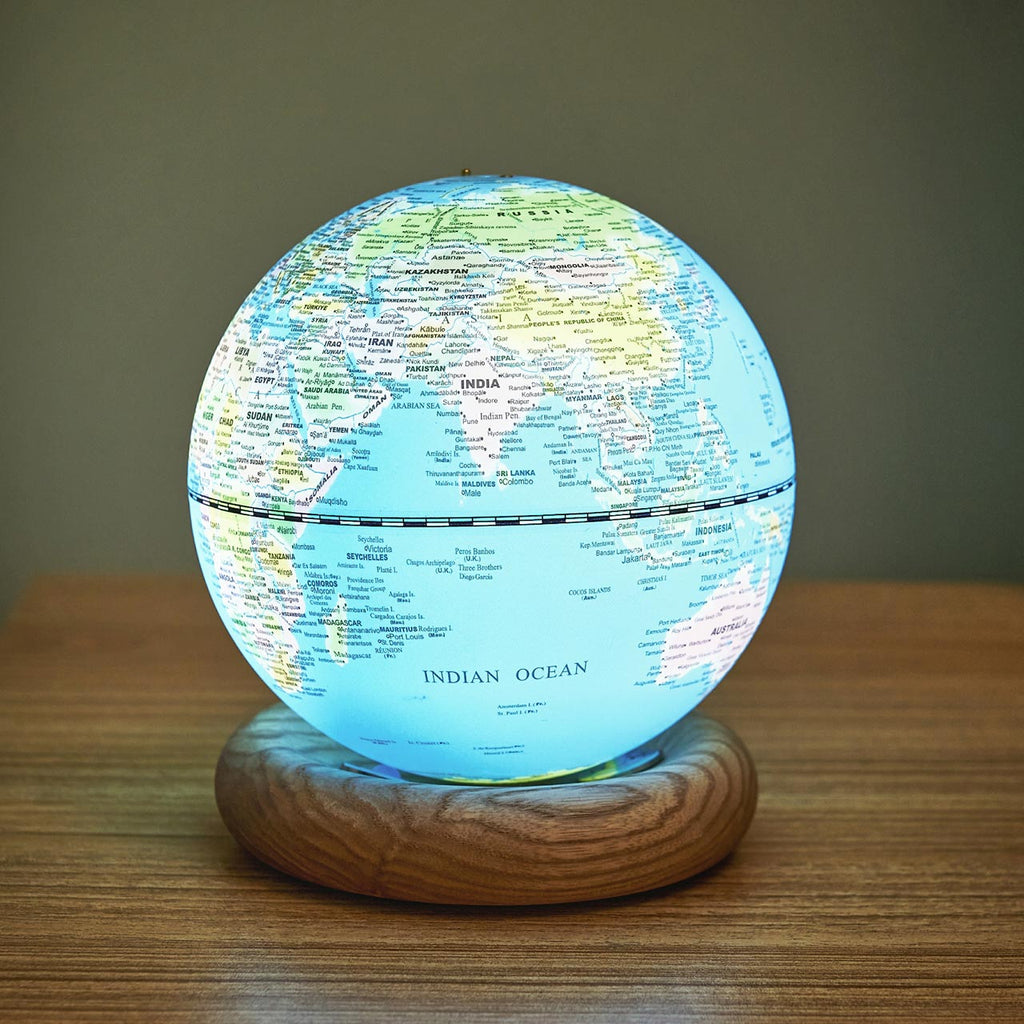 Atlas Globe Lamp